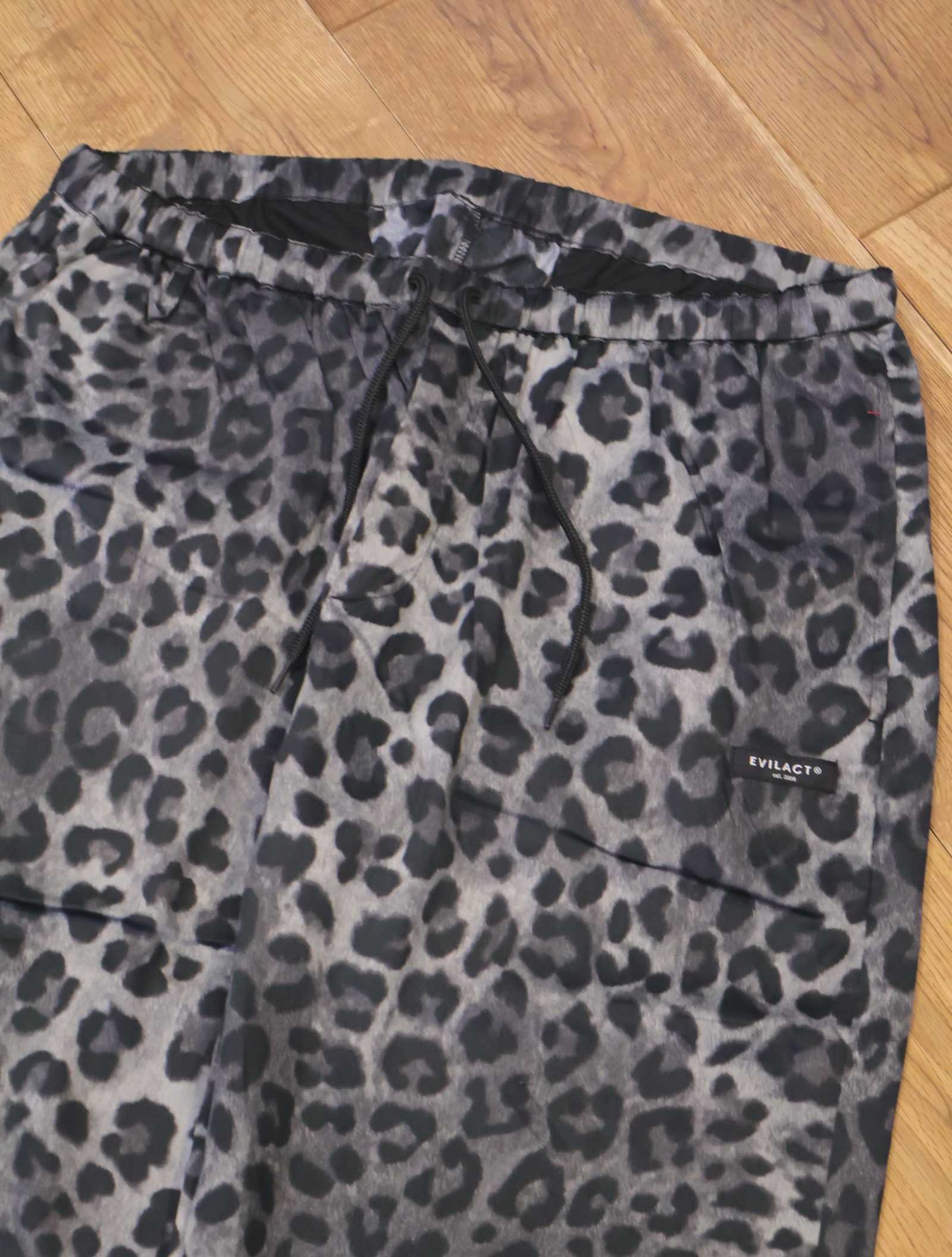 EVILACT 「LEOPARD EAZY PANTS」 イージーパンツ