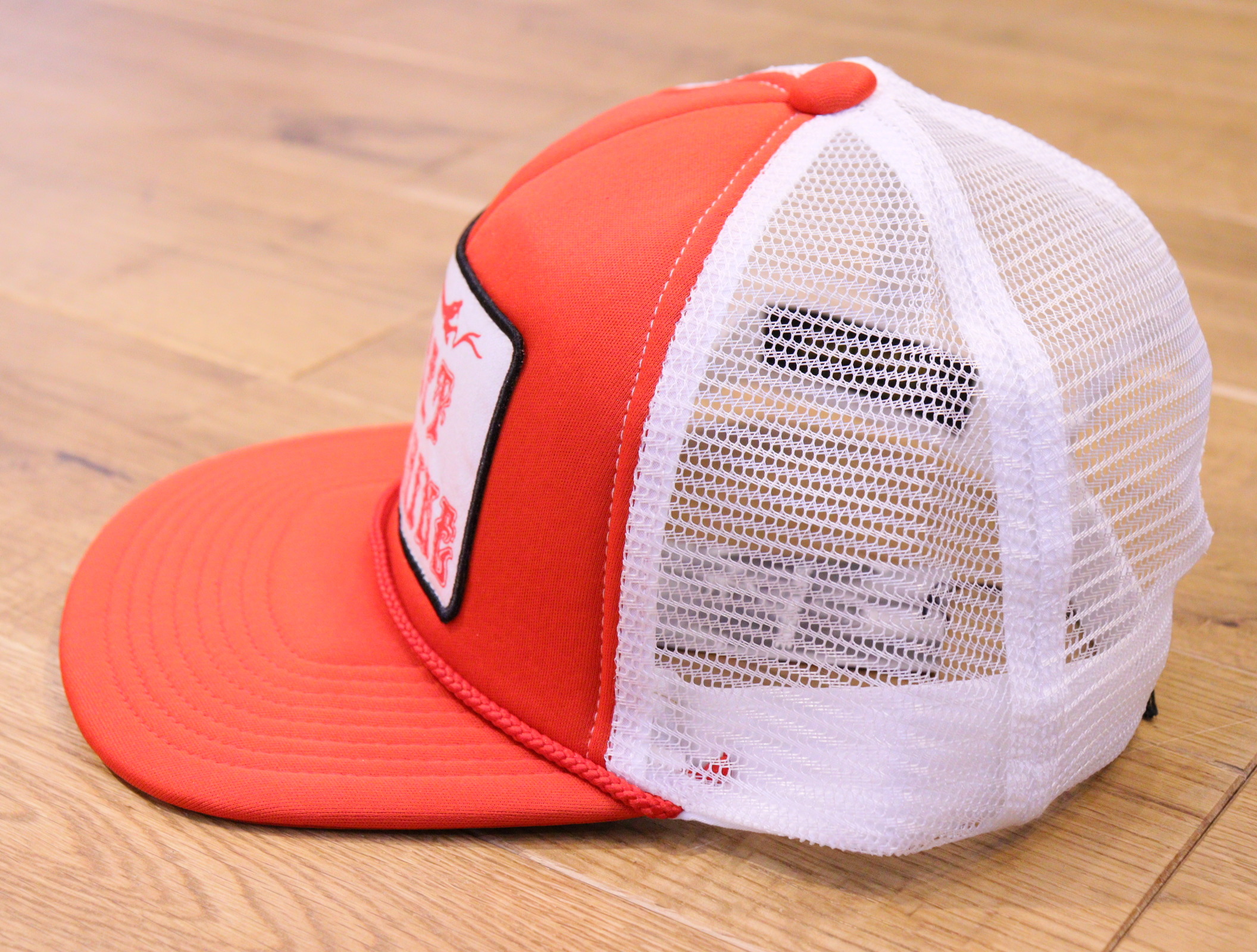 SOFTMACHINE 「SNAKE LOGO」 メッシュキャップ