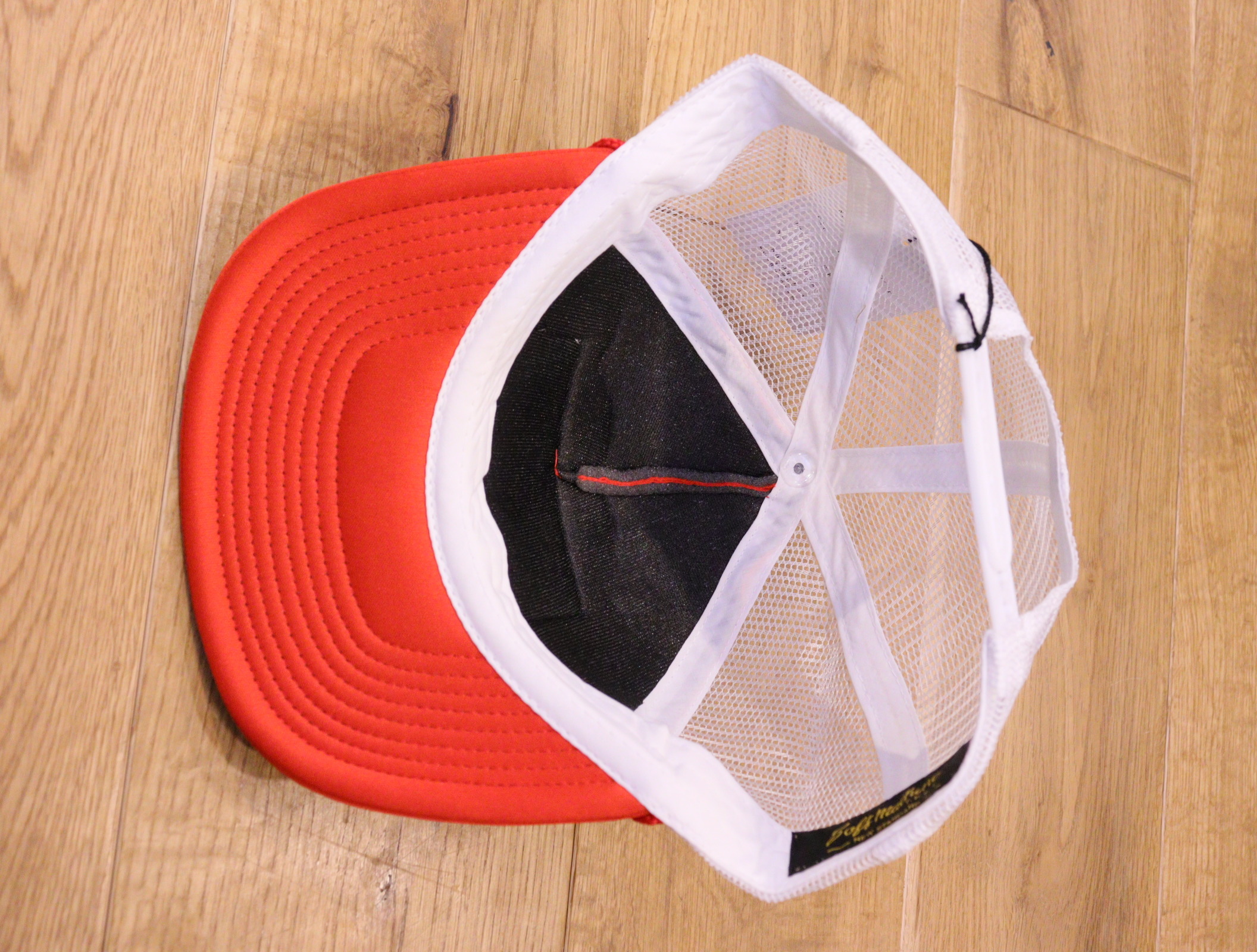 SOFTMACHINE 「SNAKE LOGO」 メッシュキャップ