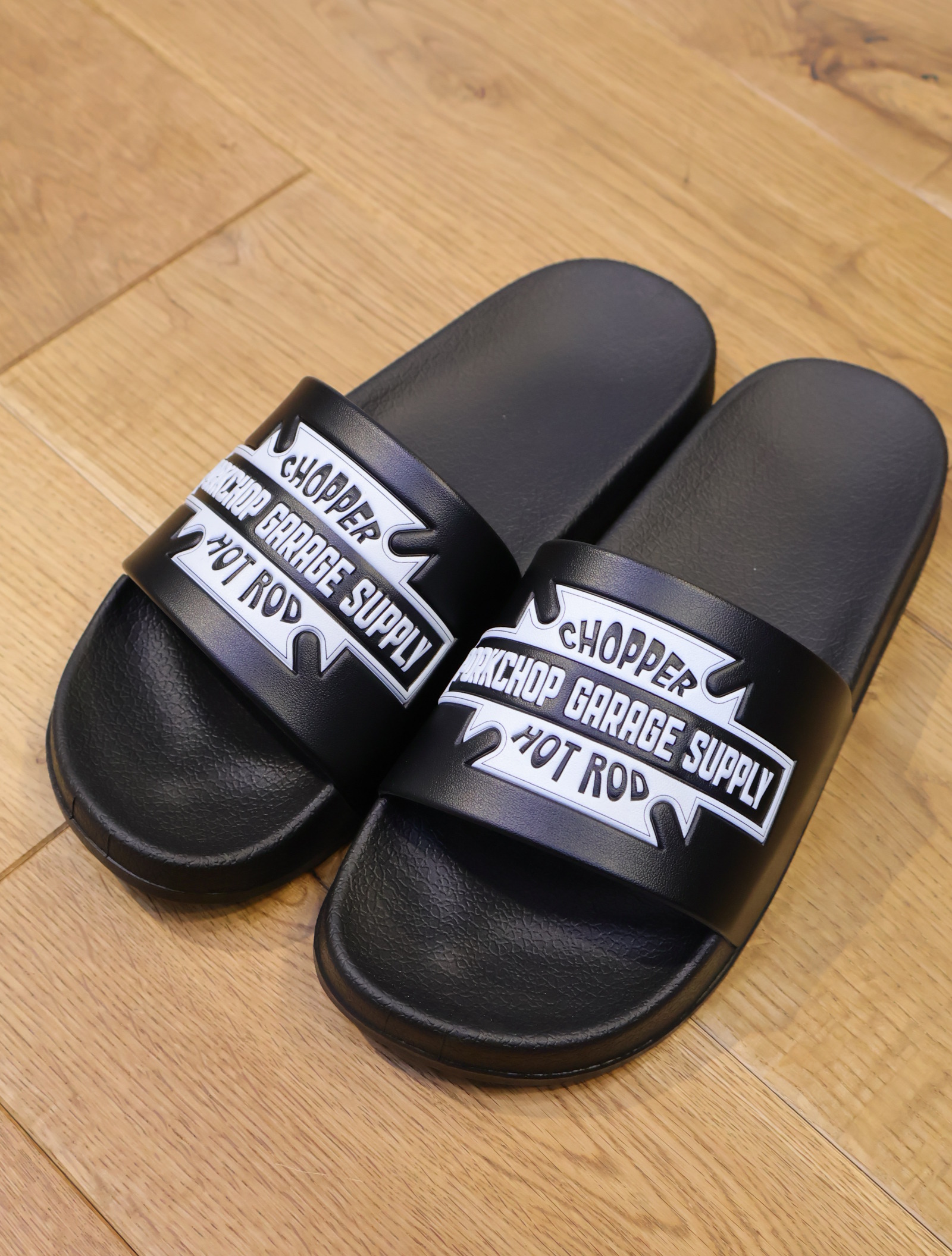 PORKCHOP GARAGE SUPPLY 「BAR&SHIELD SANDALS」 サンダル